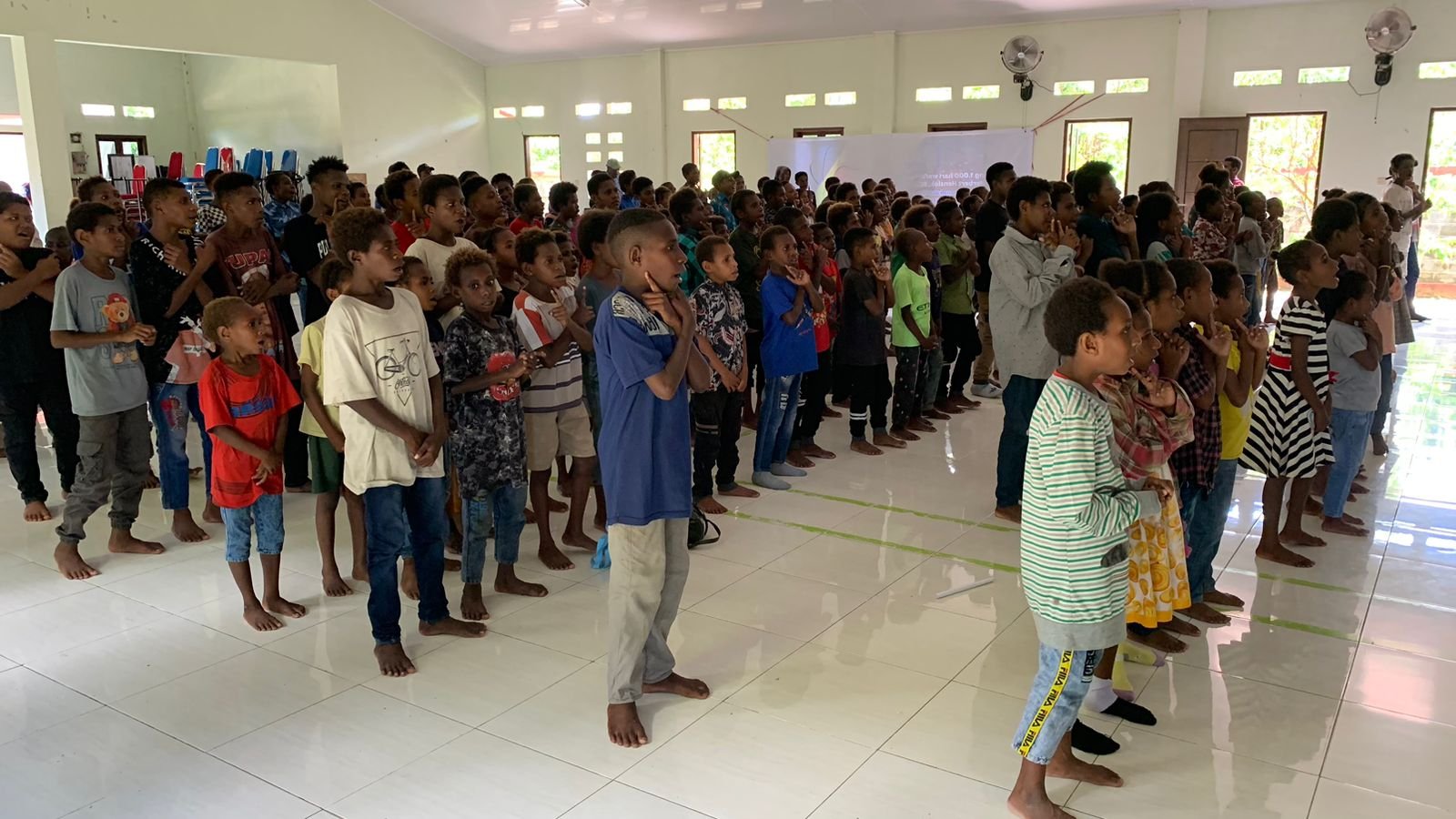 YPKB Dongkrak Kemampuan Anak-anak Suku Kamoro Lewat Pendidikan ...